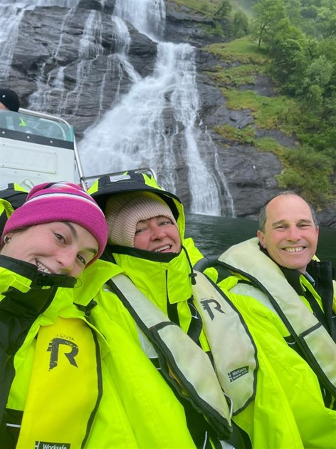 Sophie Maunder is fundraising for Hospice in the Weald