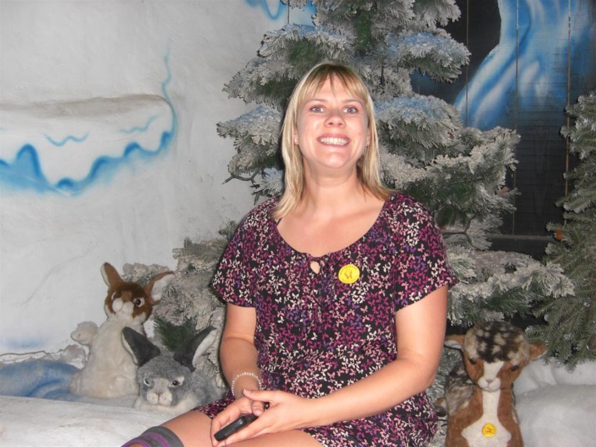 Rebecca Hayward is fundraising for Longfield