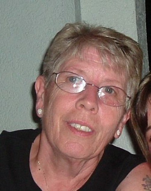 Lisa Stamp is fundraising for Cancer Research UK