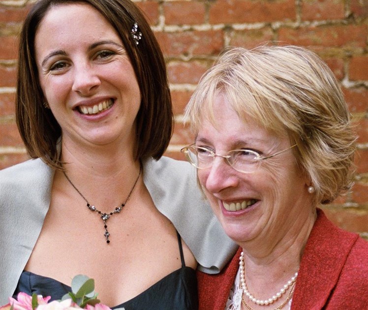 Liz McGill is fundraising for Target Ovarian Cancer