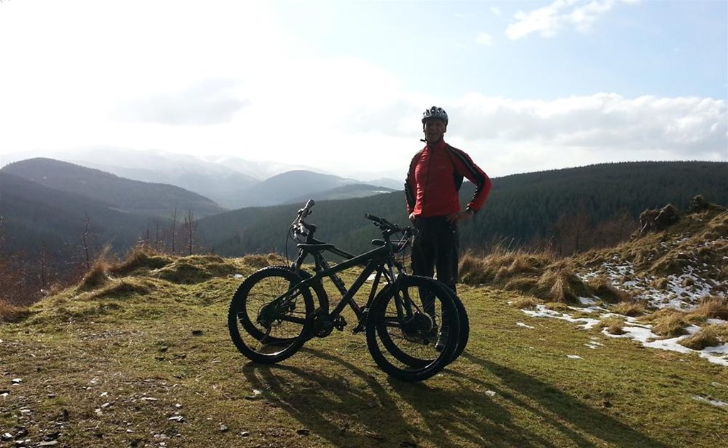 Colin Logan is fundraising for Cancer Research UK