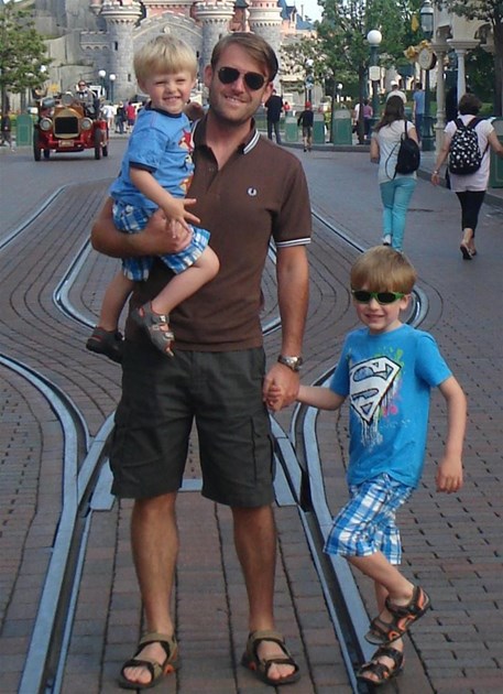 Rob Daniels is fundraising for Alzheimer's Society