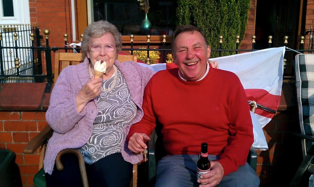 Claire Ramsden is fundraising for Bolton Hospice