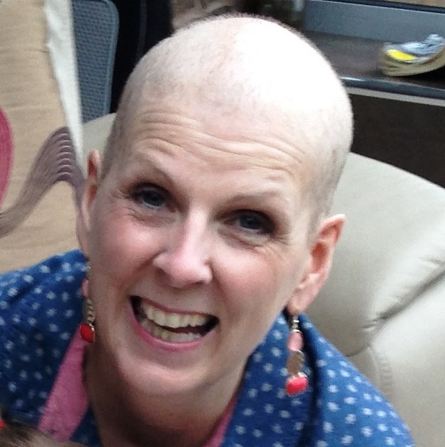 Elizabeth MacKenzie is fundraising for Ardgowan Hospice