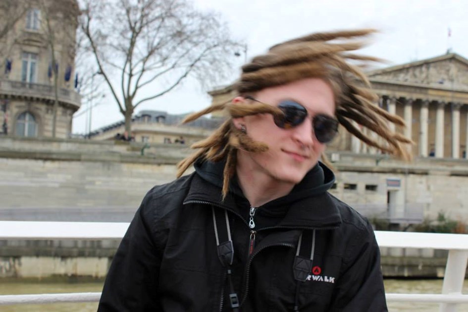 Connor Sanders is fundraising for Teenage Cancer Trust