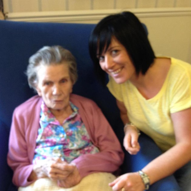 karen Wragg is fundraising for Alzheimer's Society