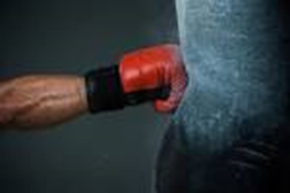 Alan Agnew is fundraising for Cancer Research UK