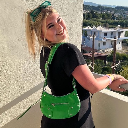 Jodie Storey is fundraising for Project Trust