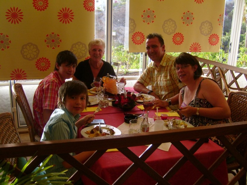 Pete Roche is fundraising for St Luke's - Sheffield's Hospice