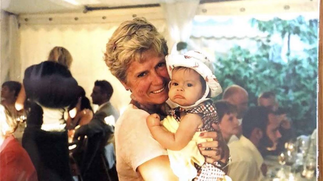 Seli Edstrand is fundraising for Alzheimer's Society