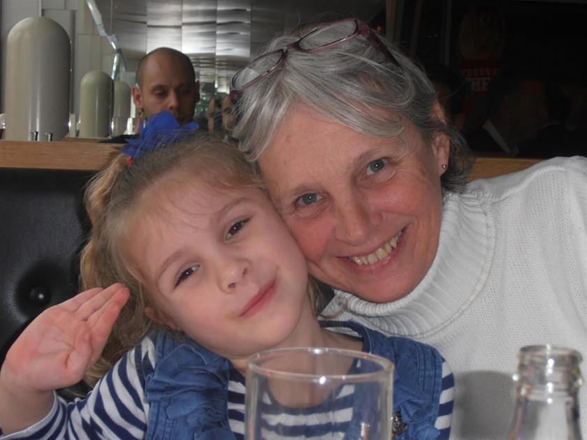 Emma Burrows is fundraising for Cancer Research UK