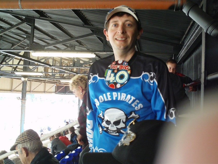 Darren Sutton is fundraising for Cancer Research UK