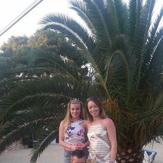 Vicky Bridges is fundraising for The Children's Hospital Charity