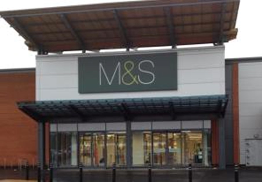 Lee Hallam is fundraising for THE CHRISTIE CHARITY