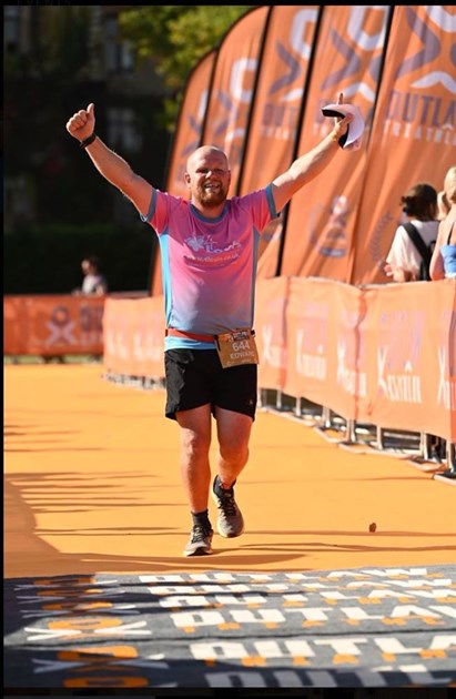 Elizabeth Snowden is fundraising for 4Louis