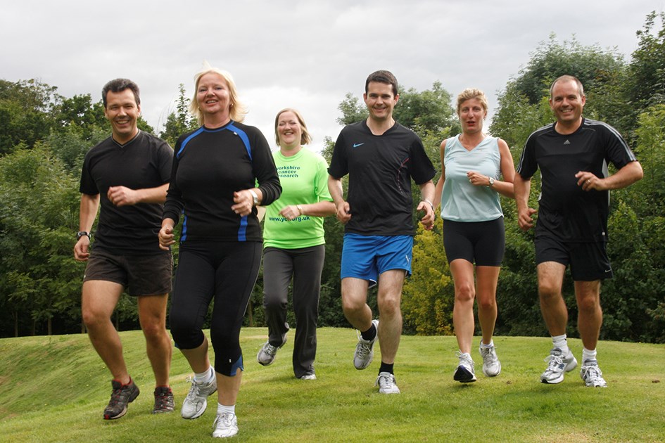 Lisa Rouse is fundraising for Cancer Research UK