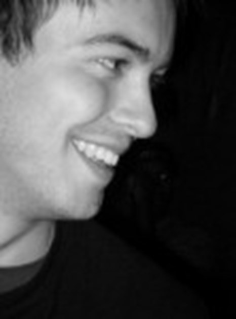 Geis Simmons is fundraising for Peter Vallance Foundation