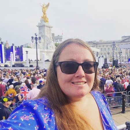 Emily Schofield is fundraising for Cancer Research UK, Marie Curie ...