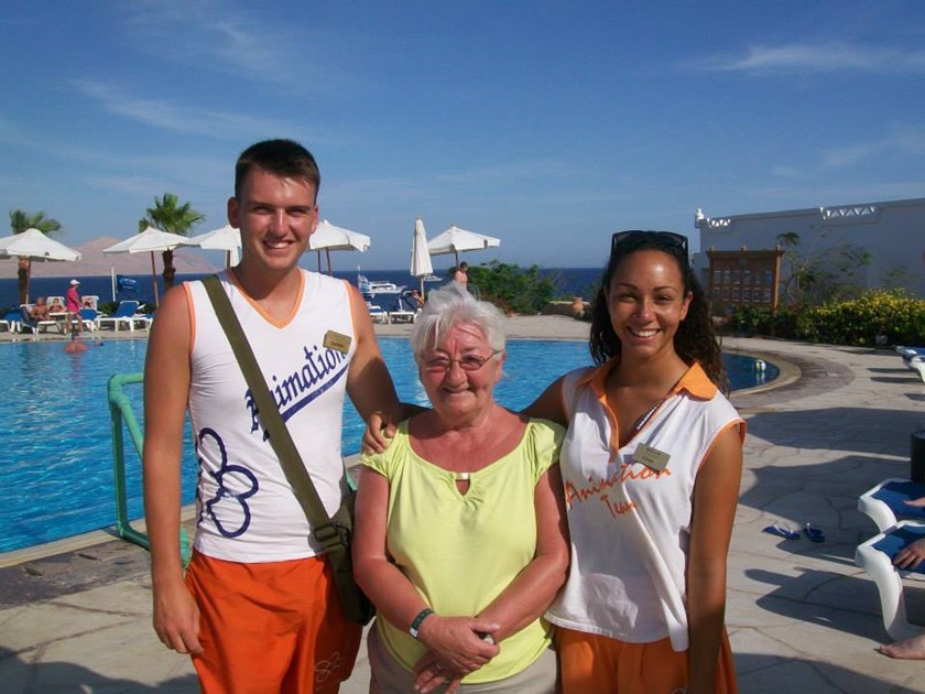 Chloe Downes is fundraising for Macmillan Cancer Support