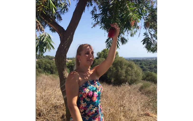 Emma Biggins Ms South Yorkshire Galaxy is fundraising for The Christie