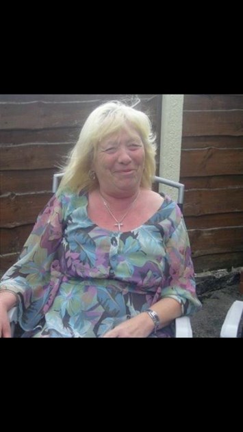 Michelle Worsley is fundraising for Cancer Research UK
