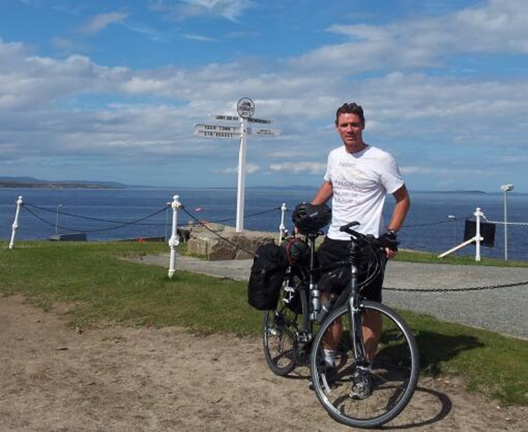 Dean Baines is fundraising for Make-A-Wish Foundation UK