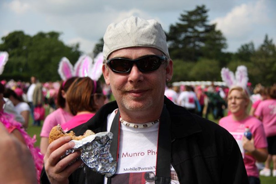 Scott Munro is fundraising for Marie Curie