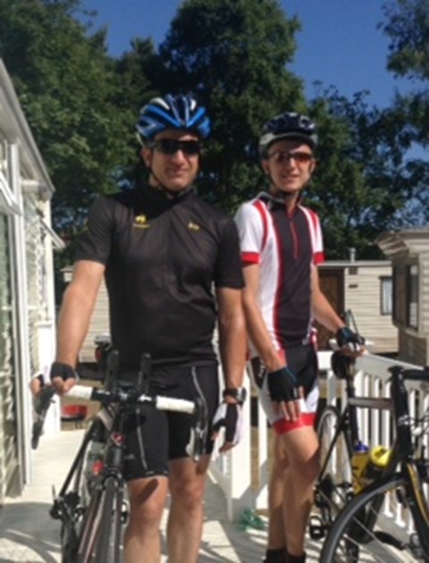 Andrew Traynor is fundraising for Cancer Research UK