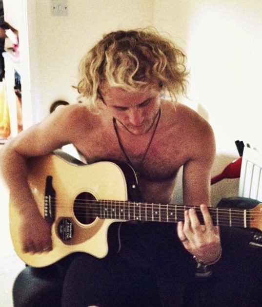 Mike Bewick is fundraising for Mind