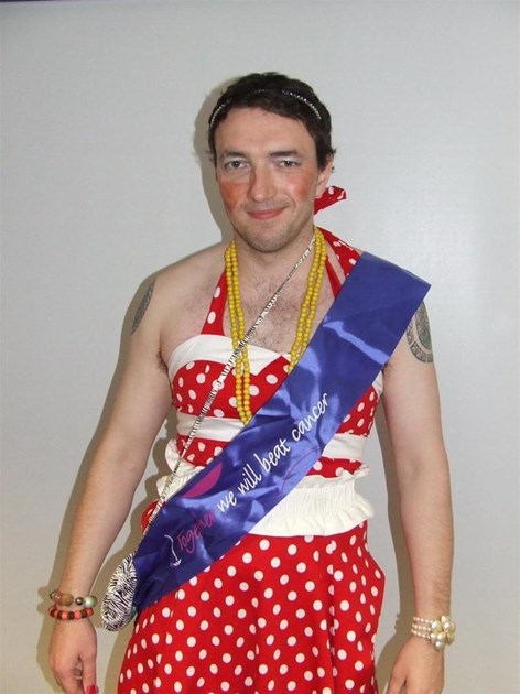 Kelly Welsh is fundraising for Cancer Research UK