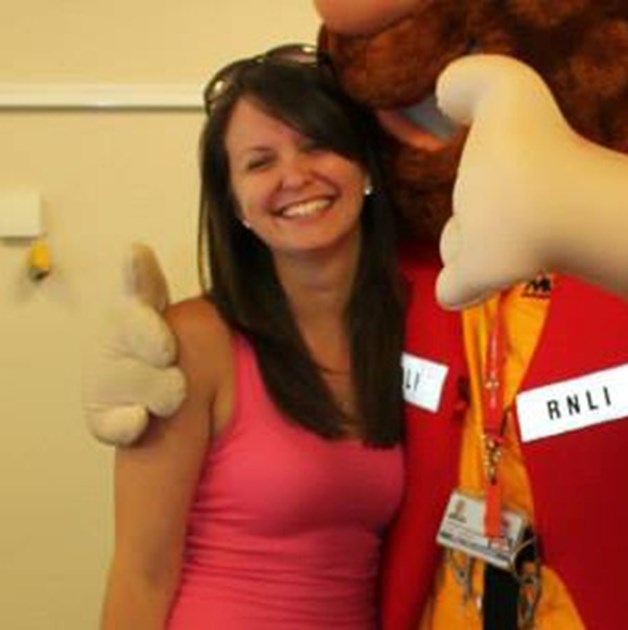 Ali Small is fundraising for Cancer Research UK