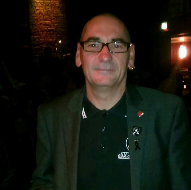 Gary Ashworth is fundraising for Teenage Cancer Trust