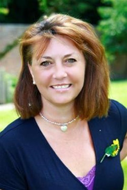 Victoria Hodgson is fundraising for Cancer Research UK