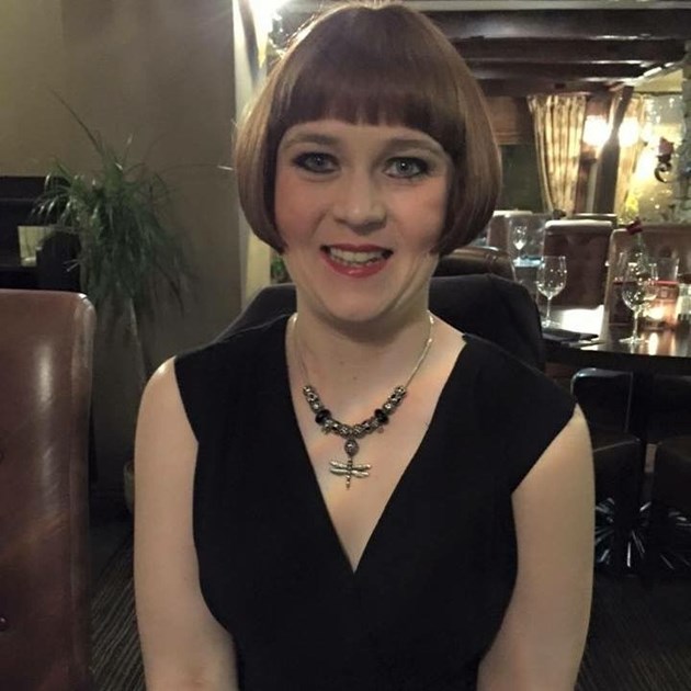 Laura Barratt is fundraising for Cancer Research UK