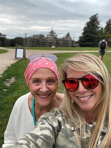 Holly Barton-Brown is fundraising for Macmillan Cancer Support