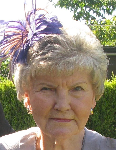 Maureen Greaves is fundraising for Alzheimer's Society