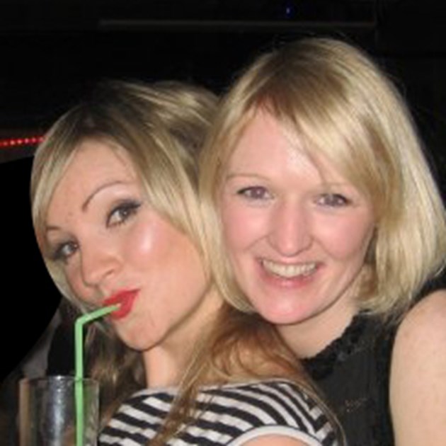 Lisa Lloyd is fundraising for Cancer Research UK