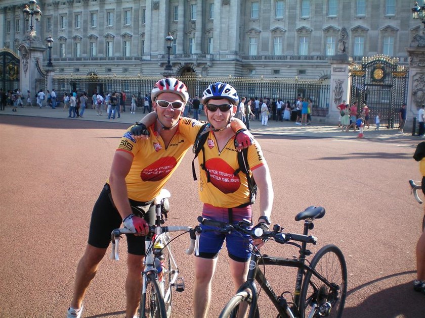 Neil Smith is fundraising for Right To Play UK