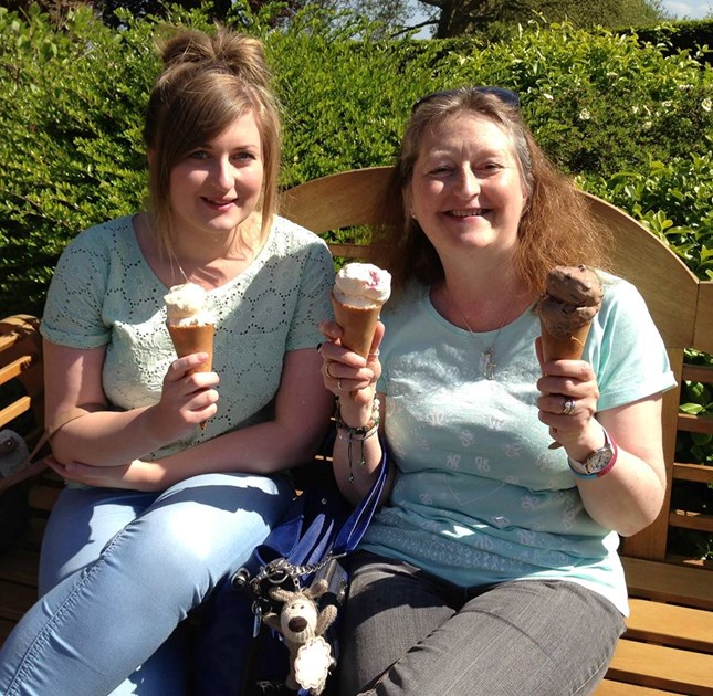 Amber Mason is fundraising for Cancer Research UK