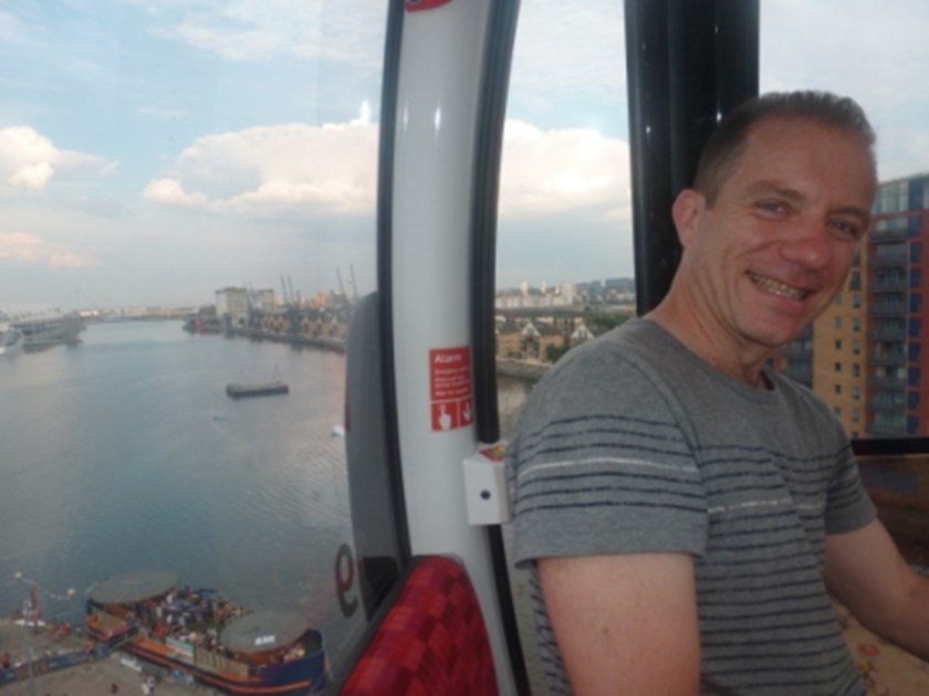 Dimos Vardoulakis is fundraising for Save the Children