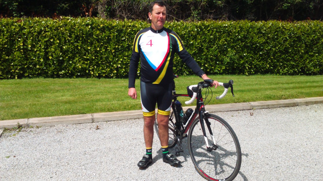 Derek Irwin is fundraising for Irish Cancer Society