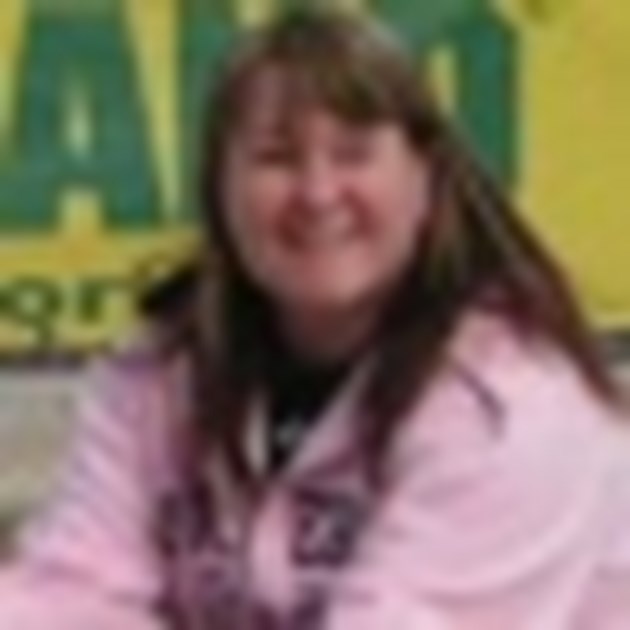 Tracey Sims is fundraising for Cancer Research UK