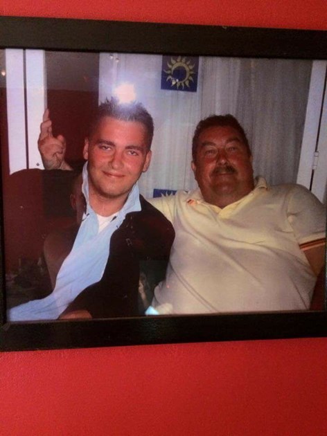 Scott Geddes is fundraising for Cancer Research UK