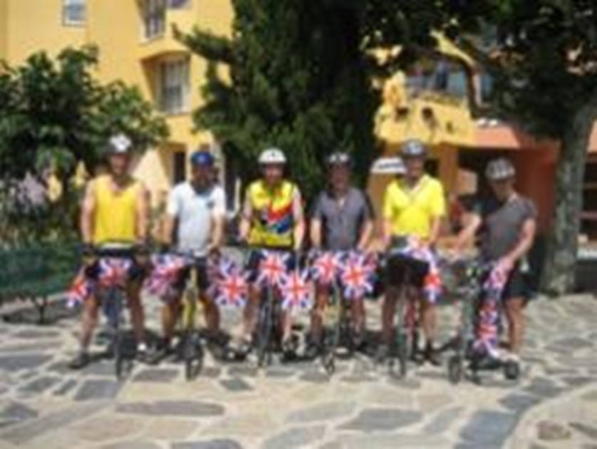 Andrew Pallister is fundraising for Cancer Research UK