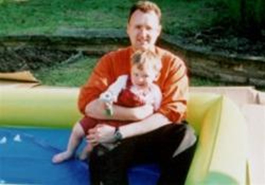 Scott Fewster is fundraising for Meningitis Now