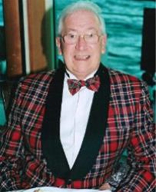 Fraser MacFarlane is fundraising for Macmillan Cancer Support