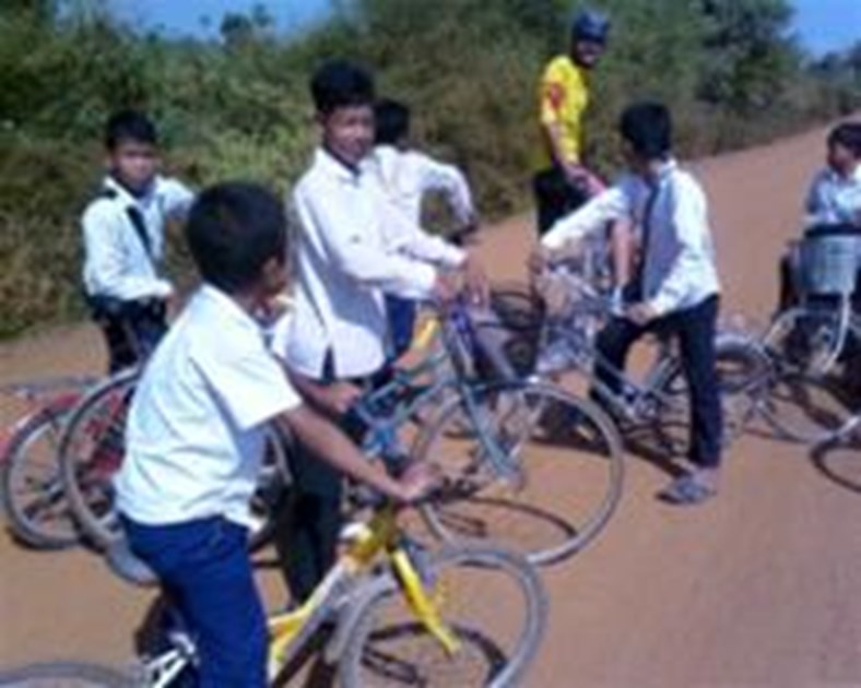 Mike Huish is fundraising for Teenage Cancer Trust