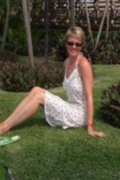 Lisa Pickard is fundraising for Cancer Research UK