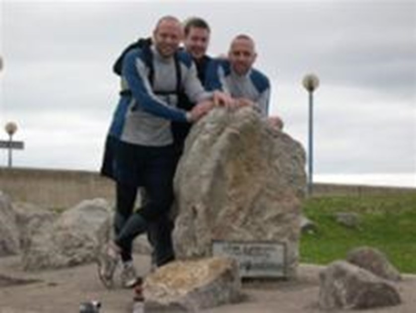 Darren Clawson is fundraising for Iain Rennie Hospice At Home