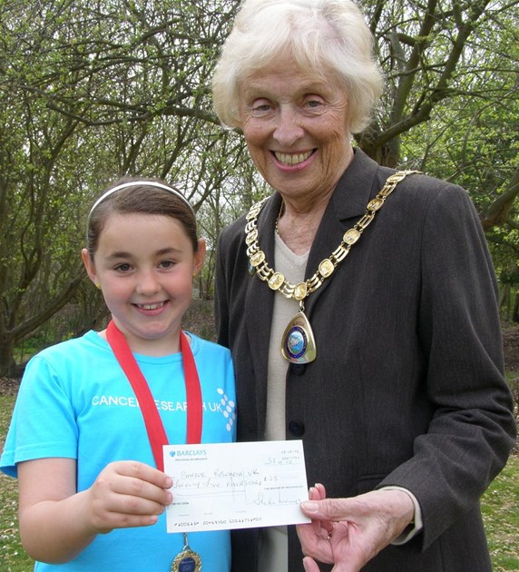 Hannah Paul is fundraising for Cancer Research UK